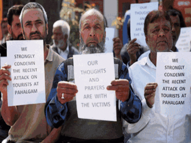 What happens next in Kashmir? Valley empty, bookings cancelled ...