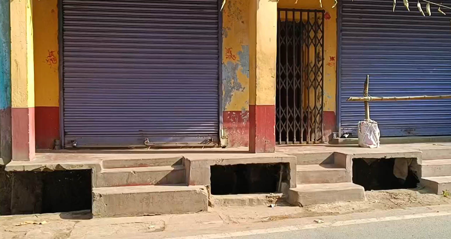 Jhalda town in Purulia holds 12-hour bandh protesting Kashmir attack