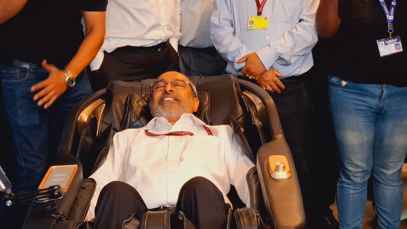 Kolkata Metro Launches new commuter facilities: Digital lockers ...