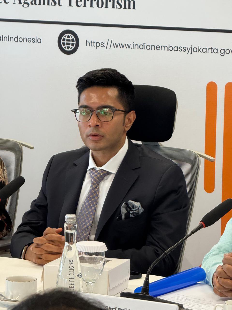 abhishek banerjee says india united urges global fight against terror slams pakistan for ...