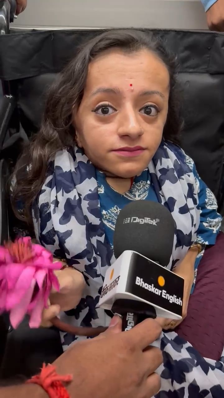 Women lead first Indore Metro ride; Week-long free rides begin; took 11 ...