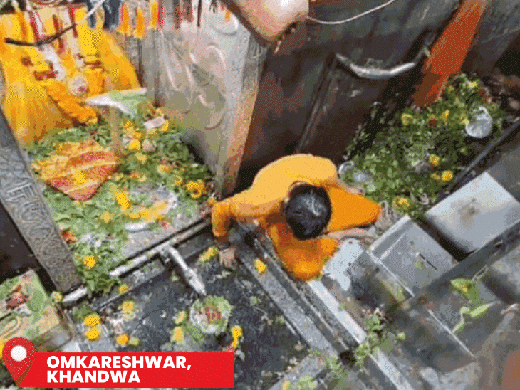 Ujjain's Mahakal adorned with Sheshnag crown, silver 'mundamala ...