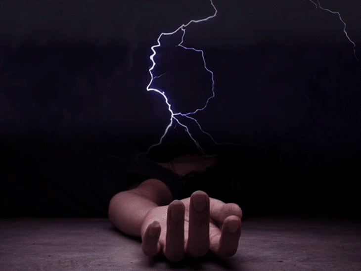 Beware of lightning in monsoon | Bhaskar English