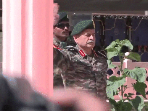 Kargil Vijay Diwas: Two Union Ministers visit Dras, pay tribute to ...