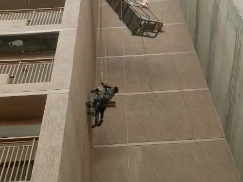 construction lift wire snaps odhav two workers rescued by fire brigade rope