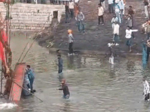 Nearly 1000 Injured at Pandhurna Gotmar Fair in MP