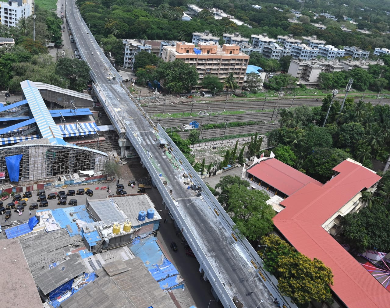 BMC, Traffic police review flyover projects: Rail bridges & foot ...