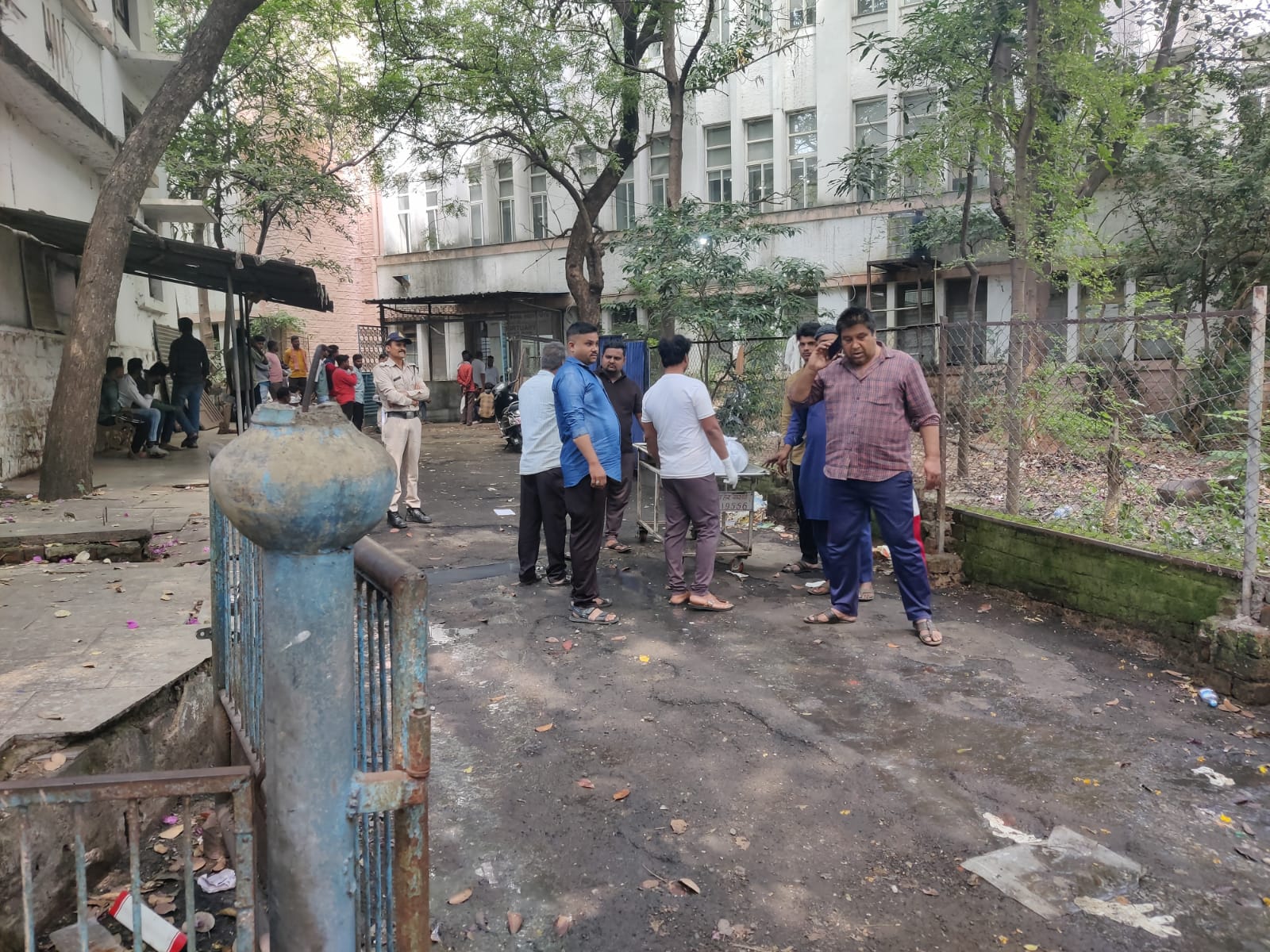 Farmer sets self ablaze over land dispute in Bhopal: Dies during ...