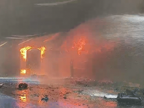 Major fire breaks out at dynamic ink company Vadodara Solvent thinner ...