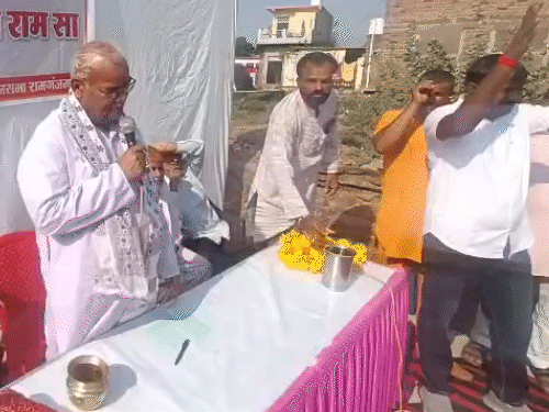 Madan Dilawar holds public grievance meeting before Diwali: Advises ...