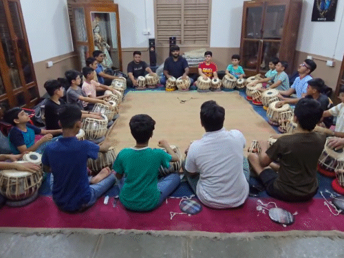 25 tabla players from Rajkot stun India’s Got Talent Children aged 8 to ...