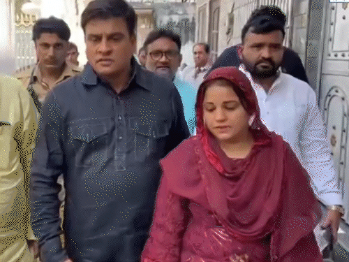 Azam Khan & Irfan Solanki's first-meeting after release from jail: 'You ...