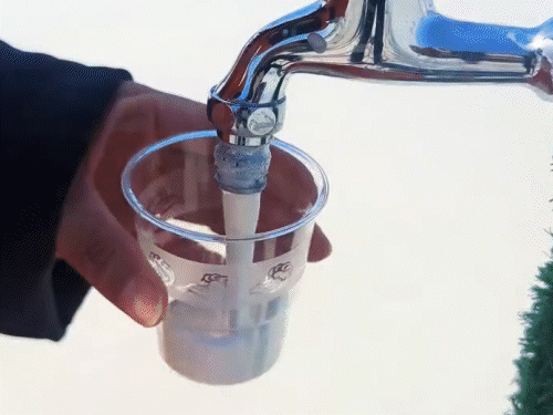 Large crowd of milk drinkers gathers at ‘Milk Pond’; Fuel from plastic ...