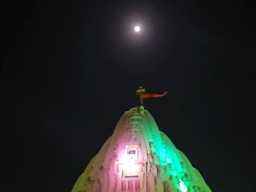 Rare astronomical alignment witnessed at Somnath Temple Thousands of ...