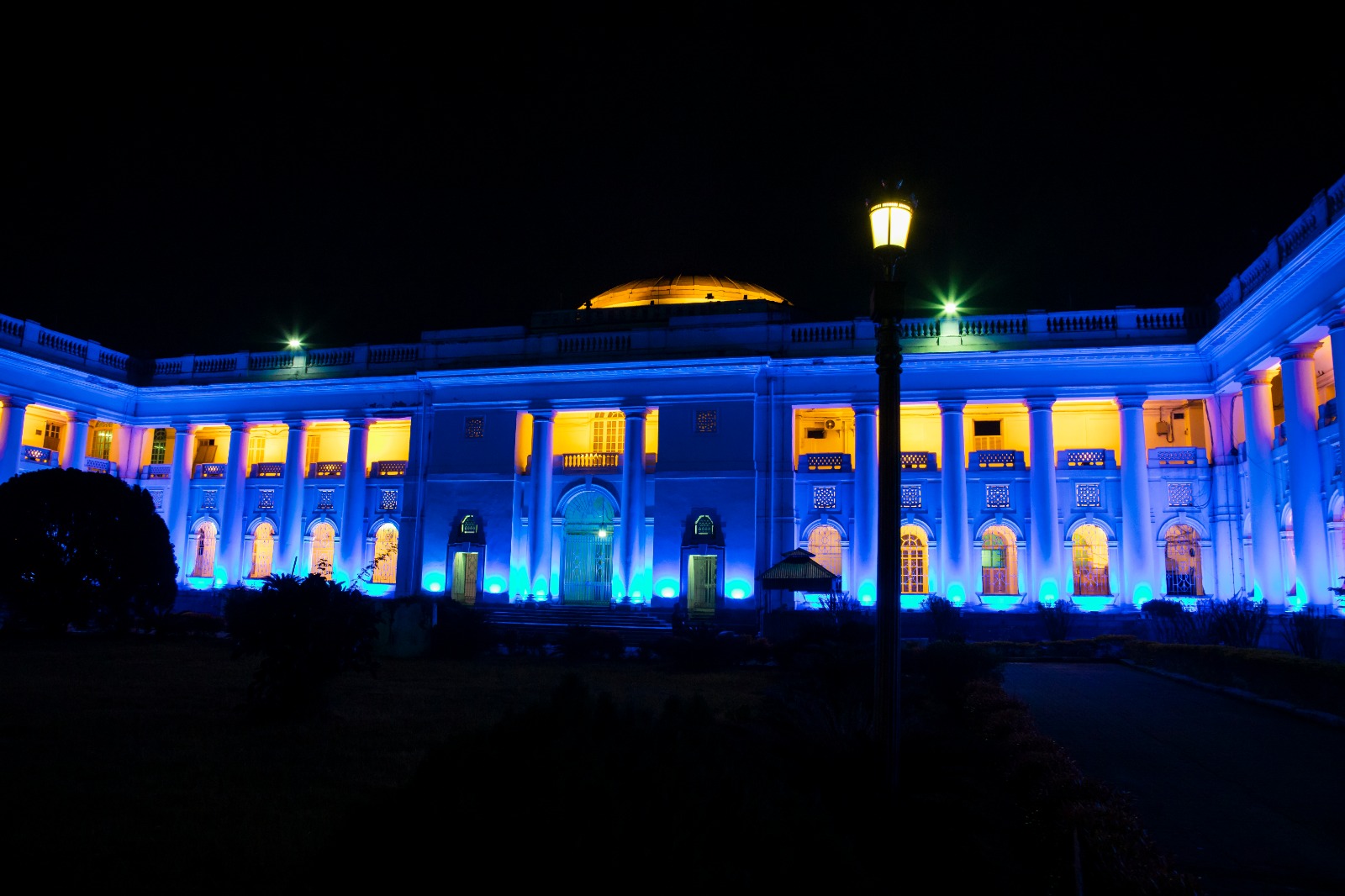 iconic kolkata buildings glow blue on world childrens day unicef calls ...