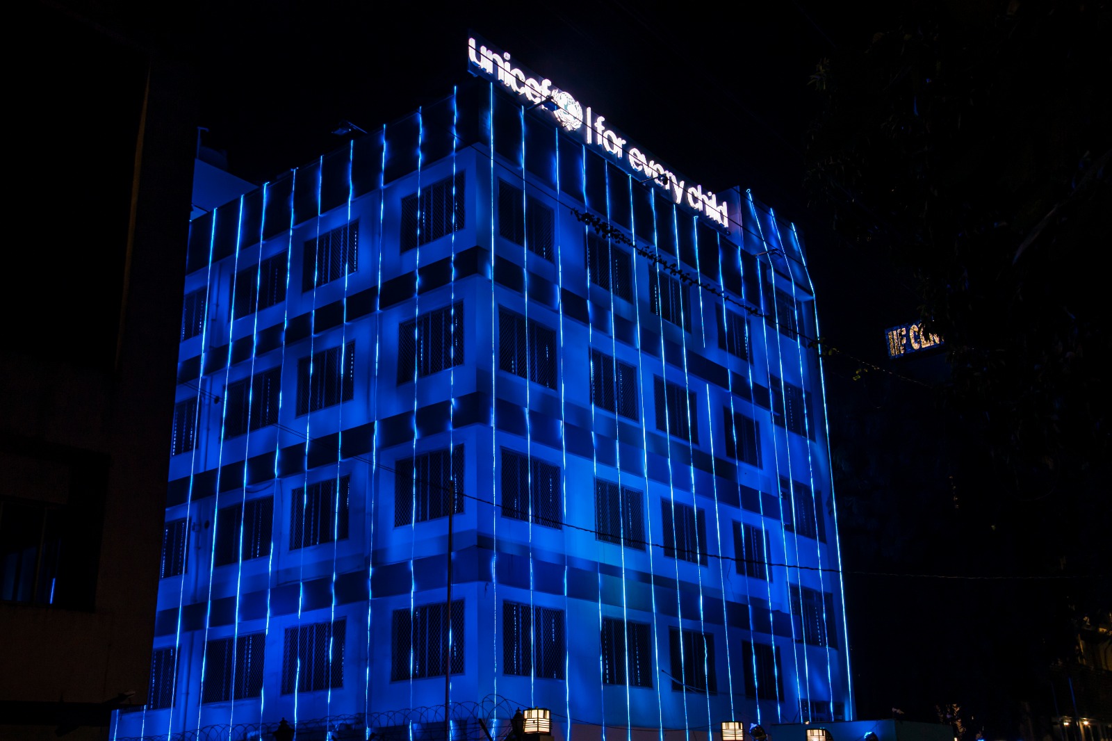 iconic kolkata buildings glow blue on world childrens day unicef calls ...