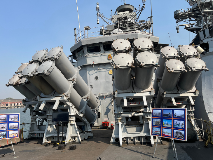 ins khanjar ins kora kolkata navy week frontline guided missile ...