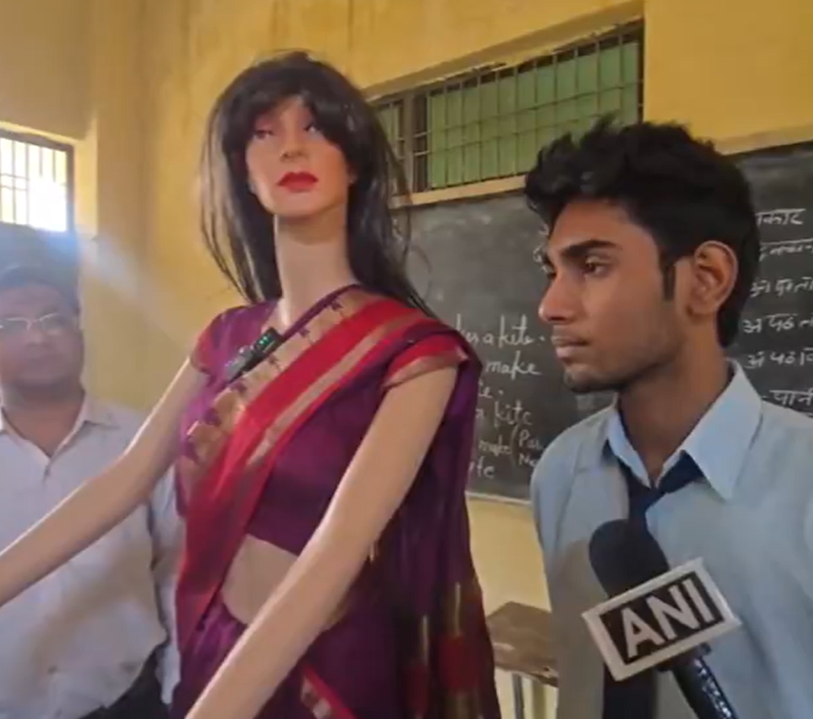 17-year-old teen from Uttar Pradesh builds AI teacher named ‘Sophie’ | Bhaskar English