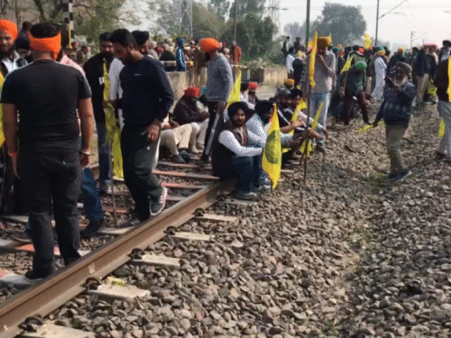 Punjab farmers to launch statewide rail blockade: Sit-ins planned at 26 ...