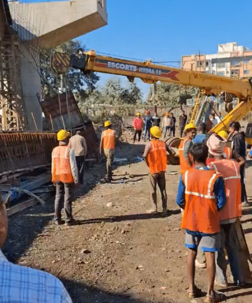 Valsad’s under-construction bridge collapses, 5 workers feared trapped ...