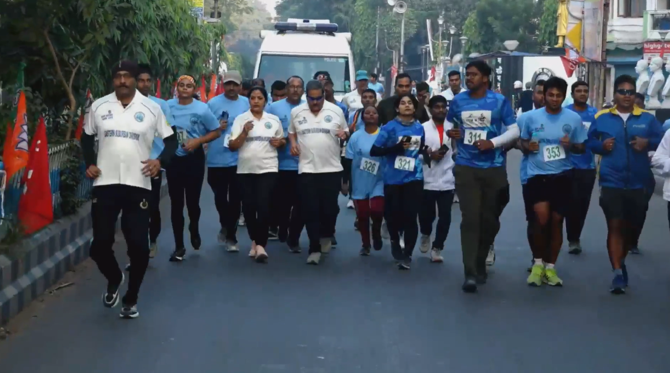Kolkata Police Promo Run Boosts Road Safety Ahead of Safe Drive Save ...