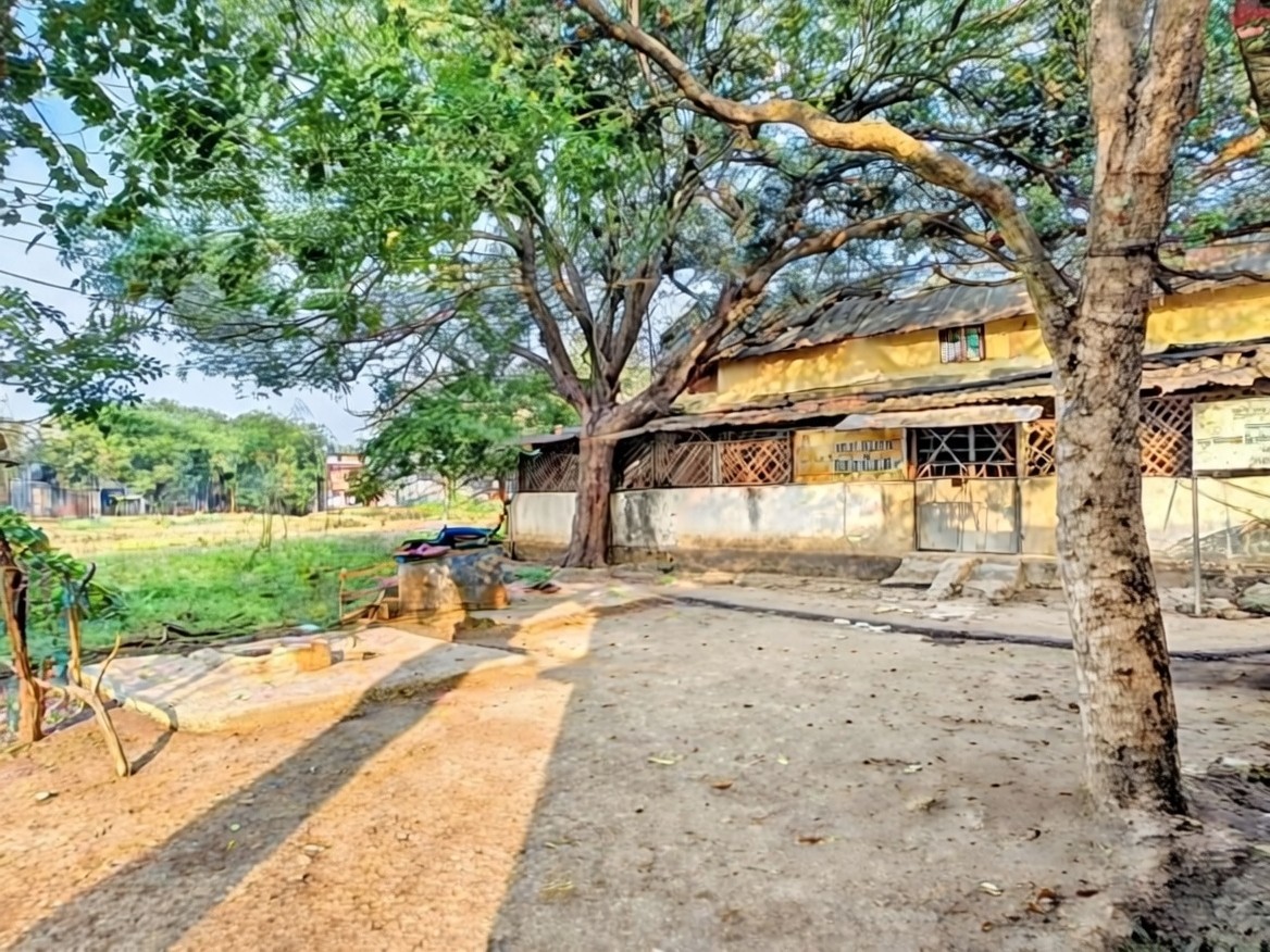 nominal silk centres nine employees draw fifty lakh yearly output ...