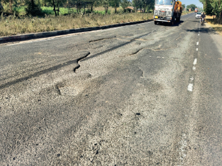 indore ahmedabad highway tolls 160 crore potholes trouble one lakh ...