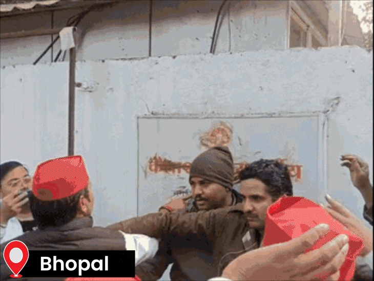 Indore boils over contaminated tap water: BJP workers protest against ...