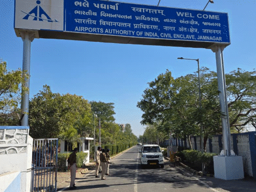 Jamnagar Airport Bomb Threat | Hardik Pandya Departure; Security ...
