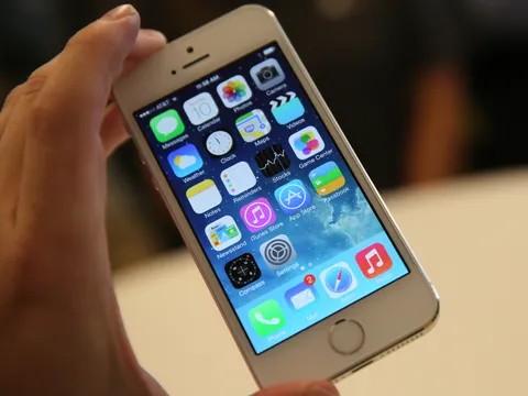 iPhone 5s Update Extends iMessage & FaceTime Support Until 2027