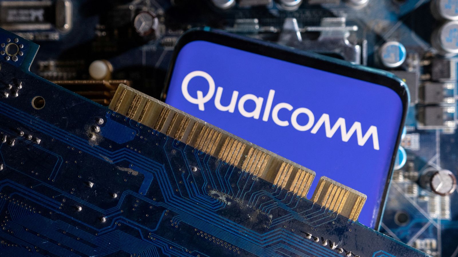 Qualcomm 2nm Chip Design Tapes Out in India | IT Minister
