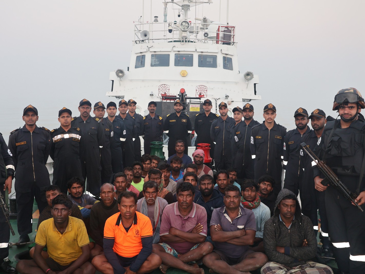 Indian Coast Guard Apprehends Bangladeshi Fishing Boat, 28 Crew Held ...