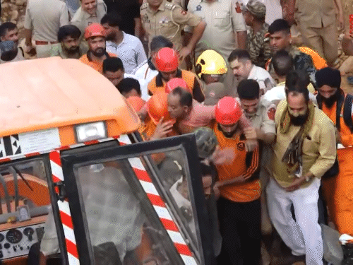 Jammu Bantalab Bridge Collapse: Rescue Operation Underway | One Rescued ...