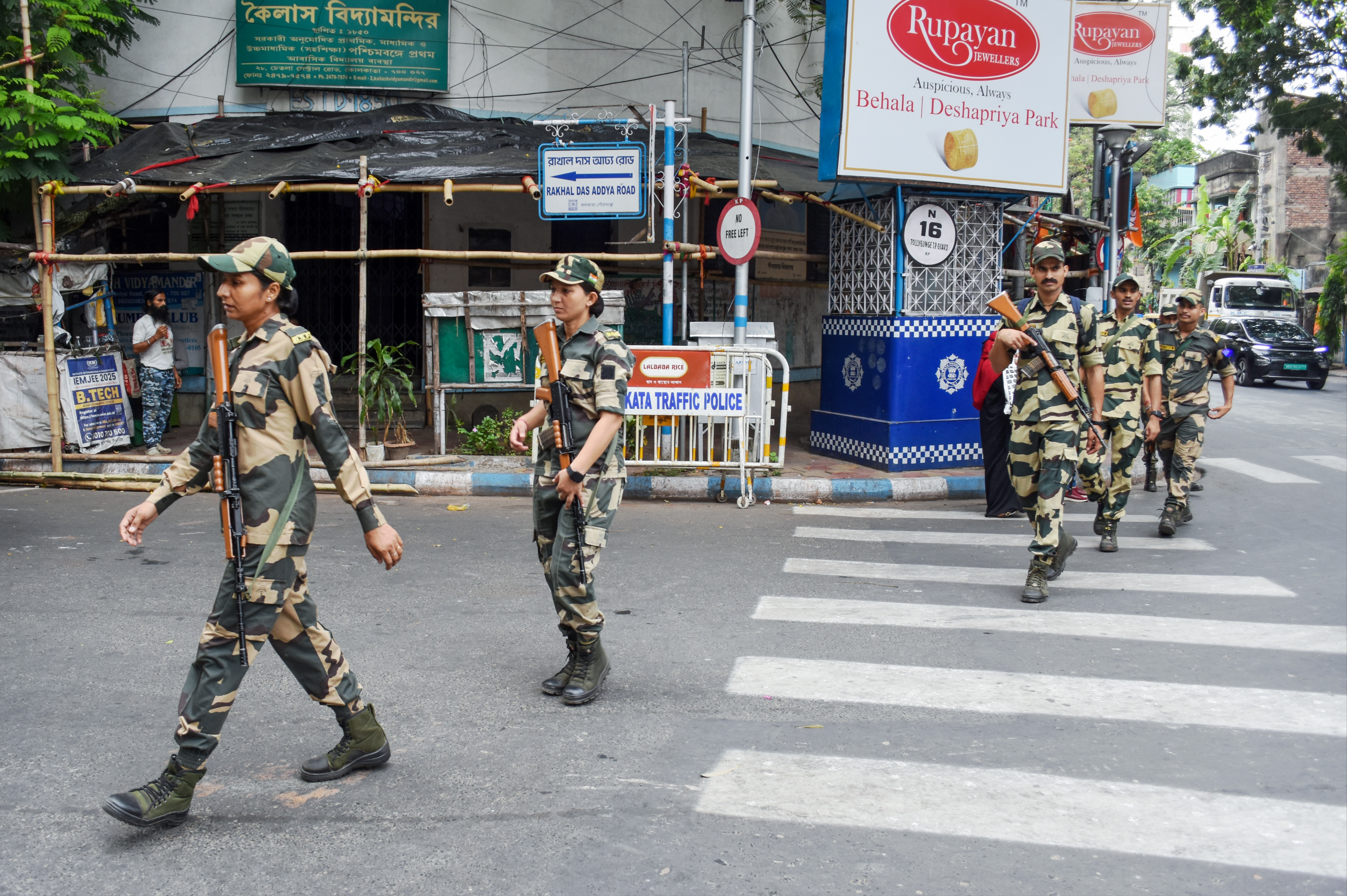 Bengal Elections: Police Seize Booze, Drugs & ₹30 Crore Cash for Voters