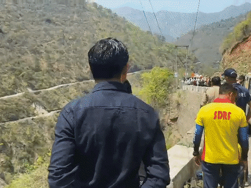 Uttarakhand Car Accident: 3 Dead, 4 Missing | Rajasthan Tourists Fall