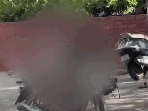 Jaipur Drunken Tourist Ruckus | Woman Damages Cab, Assaults Driver