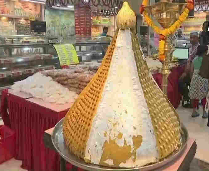 126 kg modak made for shrimant dagdusheth halwai ganpati pune | पुणे के ...