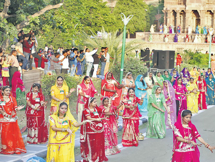 Indian Book of Records recorded Ghumar Dancing | इंडियन बुक ऑफ रिकॉर्ड ...