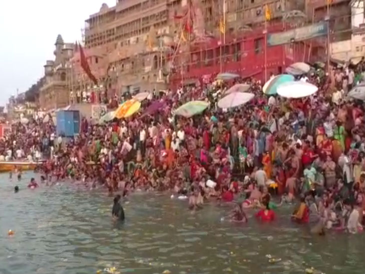 ganga dushahra celebrated today in kashi | गंगा दशहरा के मौके पर काशी ...