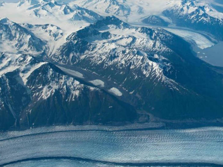 Alaska Heat Wave Melting Glaciers | अलास्का से आ रही गर्म हवाओं से ...