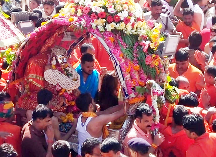 Ujjain news Baba Mahakal\'s first royal ride, Baba was anointed on ...