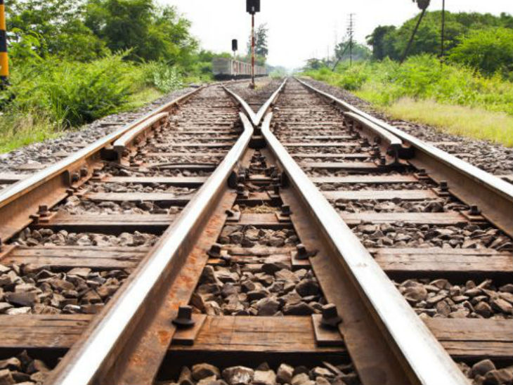 dead body lying on track because of GRP\'s negligence