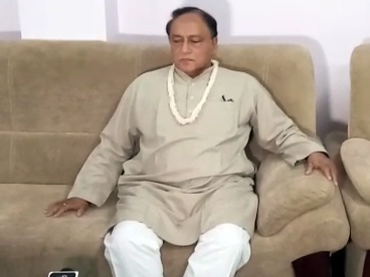 Congress MLA Laxman Singh said: - We did not break any legislator, they ...