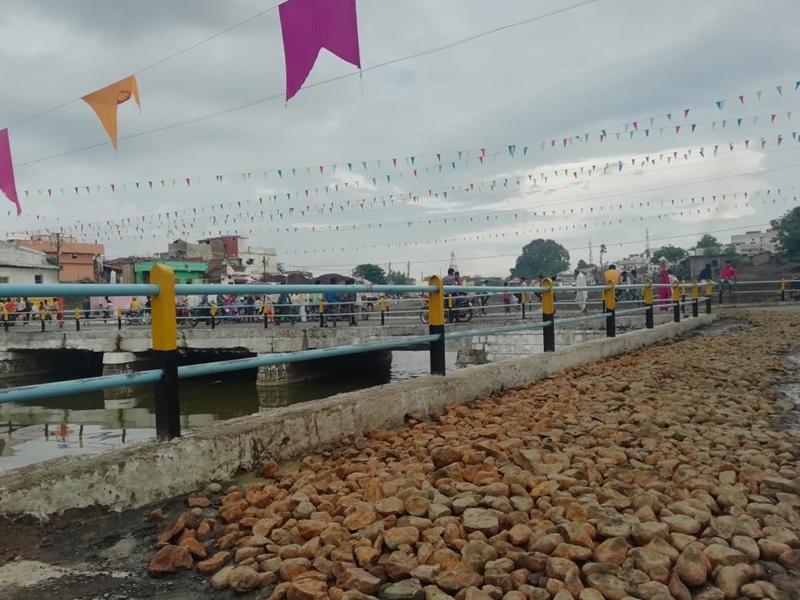 Gotmar Mela started at Pandhuna with stone pelting at each other; More ...