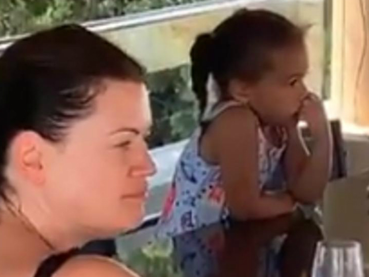 3-Year-Old Myla Anderson Orders Milk From Bar in Dubrovnik, Croatia ...