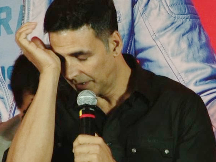 When Akshay Kumar Was Cried After Listening The Death News Of His Fan ...