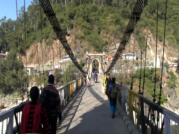 For 142 years, the important link of connecting the mandi, the Victoria ...