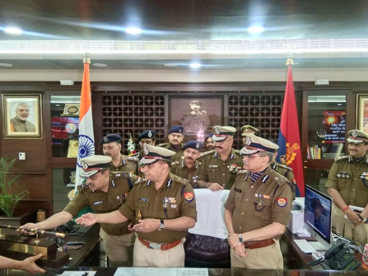Uttar Pradesh Police DGP Om Prakash Singh Retirement Today Latest News ...