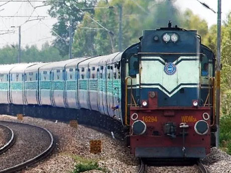 A budget of only 1000 rupees for the 362 km long Indore-Manmad railway ...