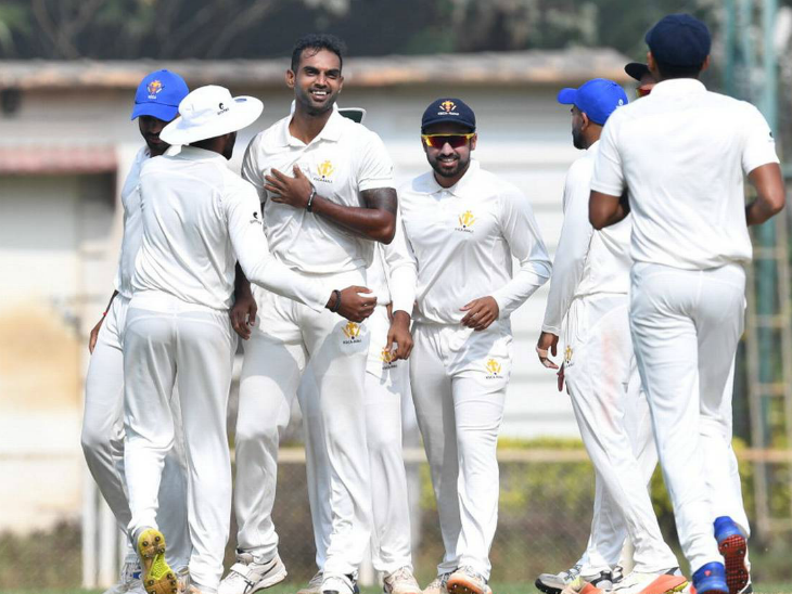 BCCI Commentator Statement on Hindi। During karnataka-Baroda ranji ...